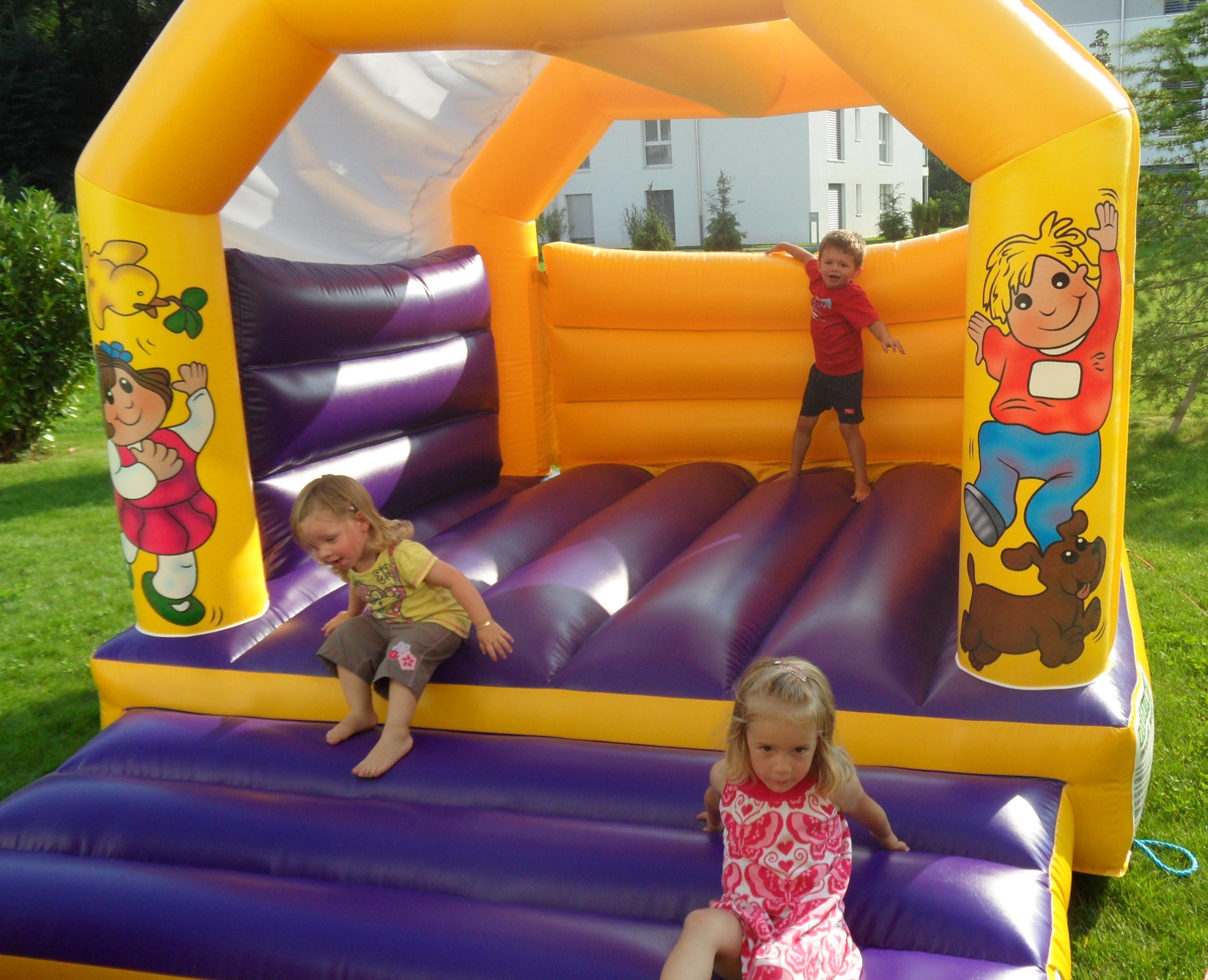 Hüpfburg Kids | Hüpfburgen – Attraktionen